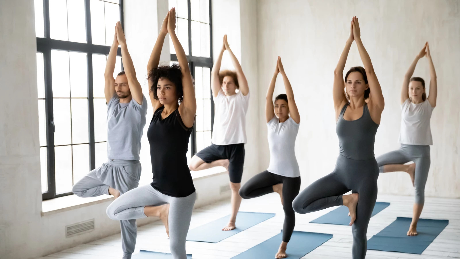 7 Ways Yoga Improves Posture | Beth Shaw – YogaFit